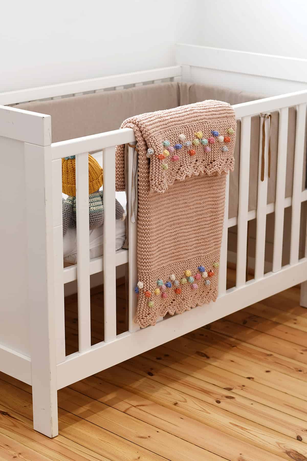 Blankets from Africa - Multi colour bobble edge blanket